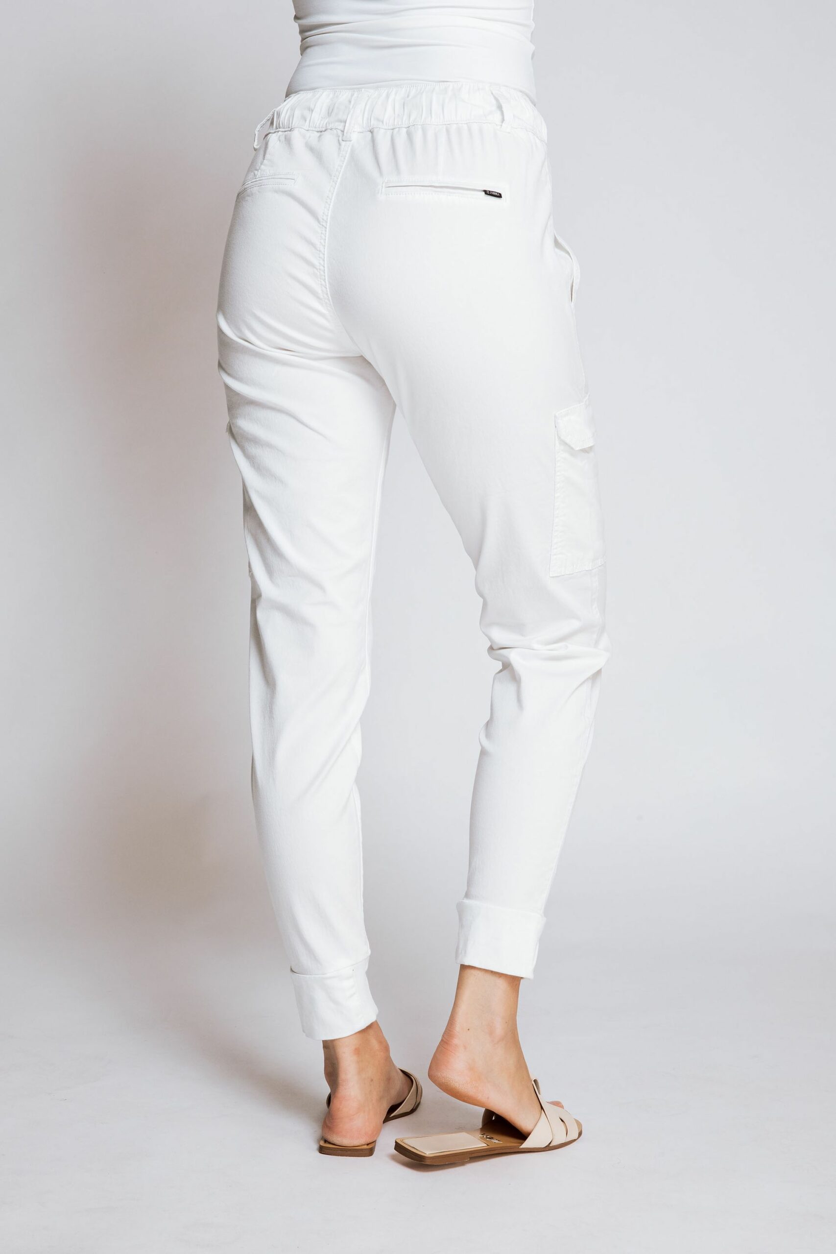 ZHRILL Damen Cargohose Daisey in Weiß und Pink - Mode Wendeln Shop
